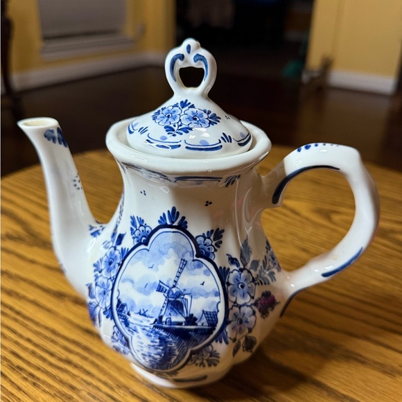 Delft Holland | Art | Vintage Blue And White Ceramic Dutch Teapot ...